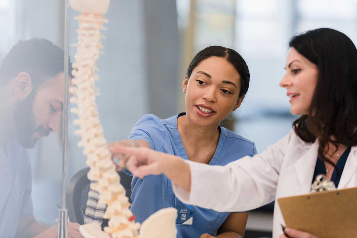 Orthopedic Nursing: Your Complete Guide to a Rewarding Career - Notre ...